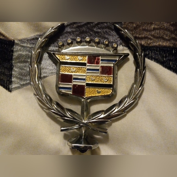 Cadillac | Other | Vintage 7s Original Cadillac Crest Emblem Hood ...